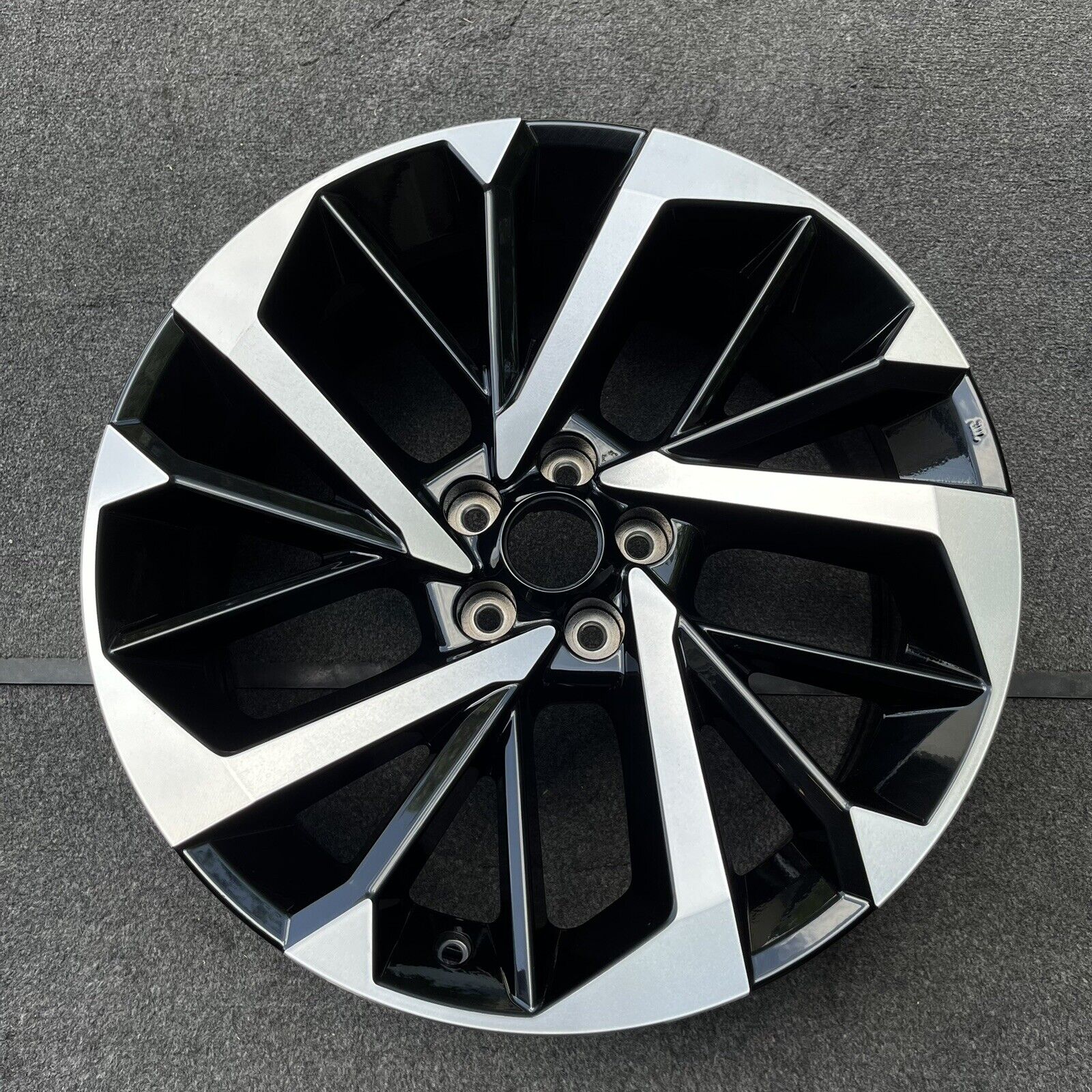 single 20 inch wheel mitsubishi outlander 2022-2025 oem black machined ...