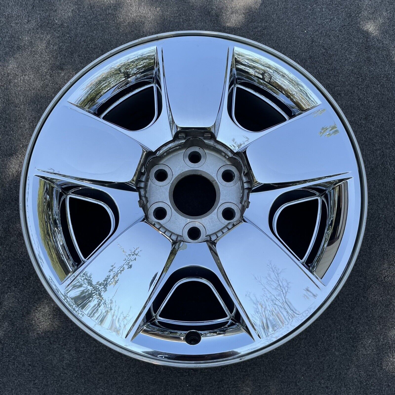 SINGLE 20 INCH WHEEL CHEVROLET SILVERADO TAHOE SUBURBAN OEM CHROME CLAD ...