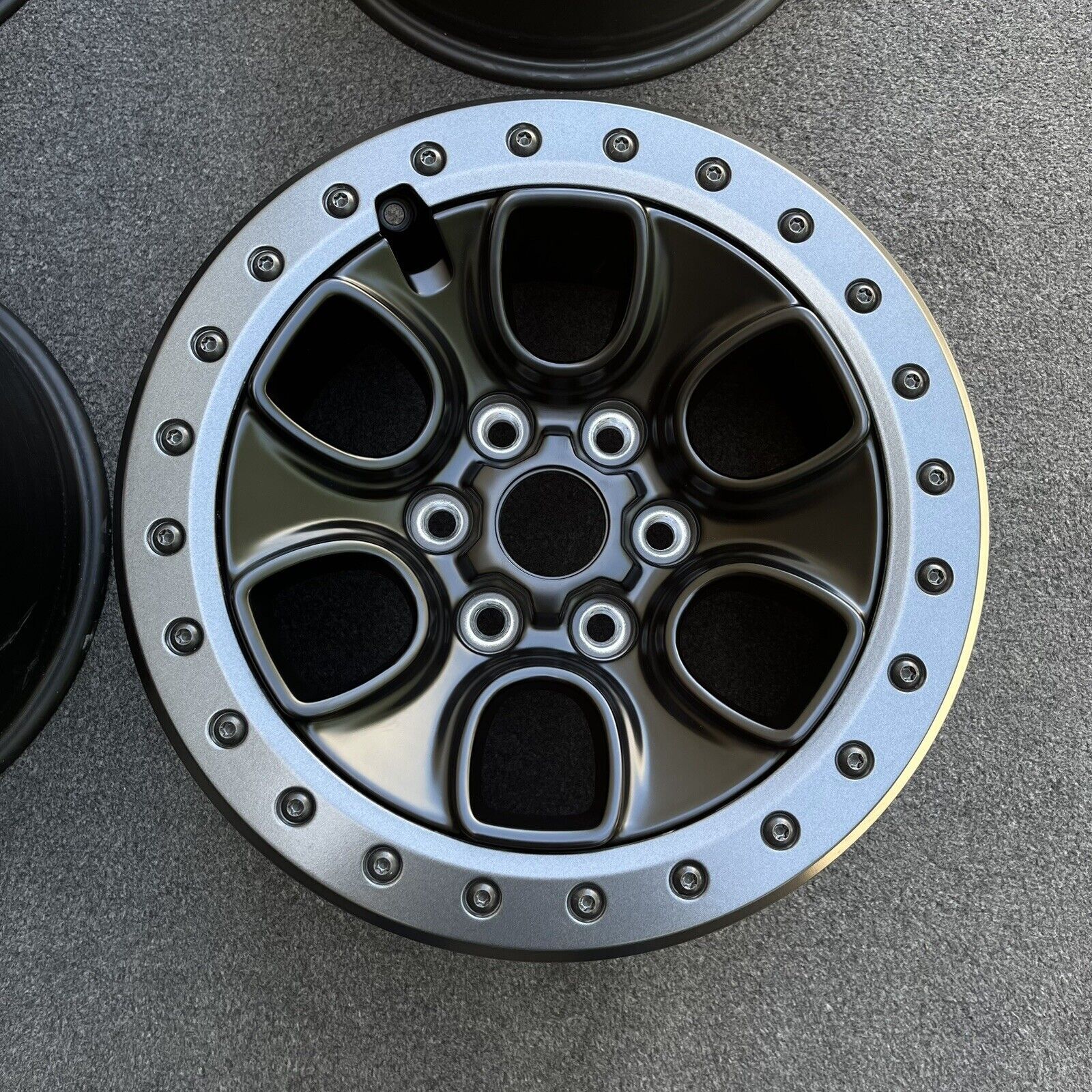 single 17 inch wheel/rim ford f-150 raptor beadlock 2021-2023 oem black ...