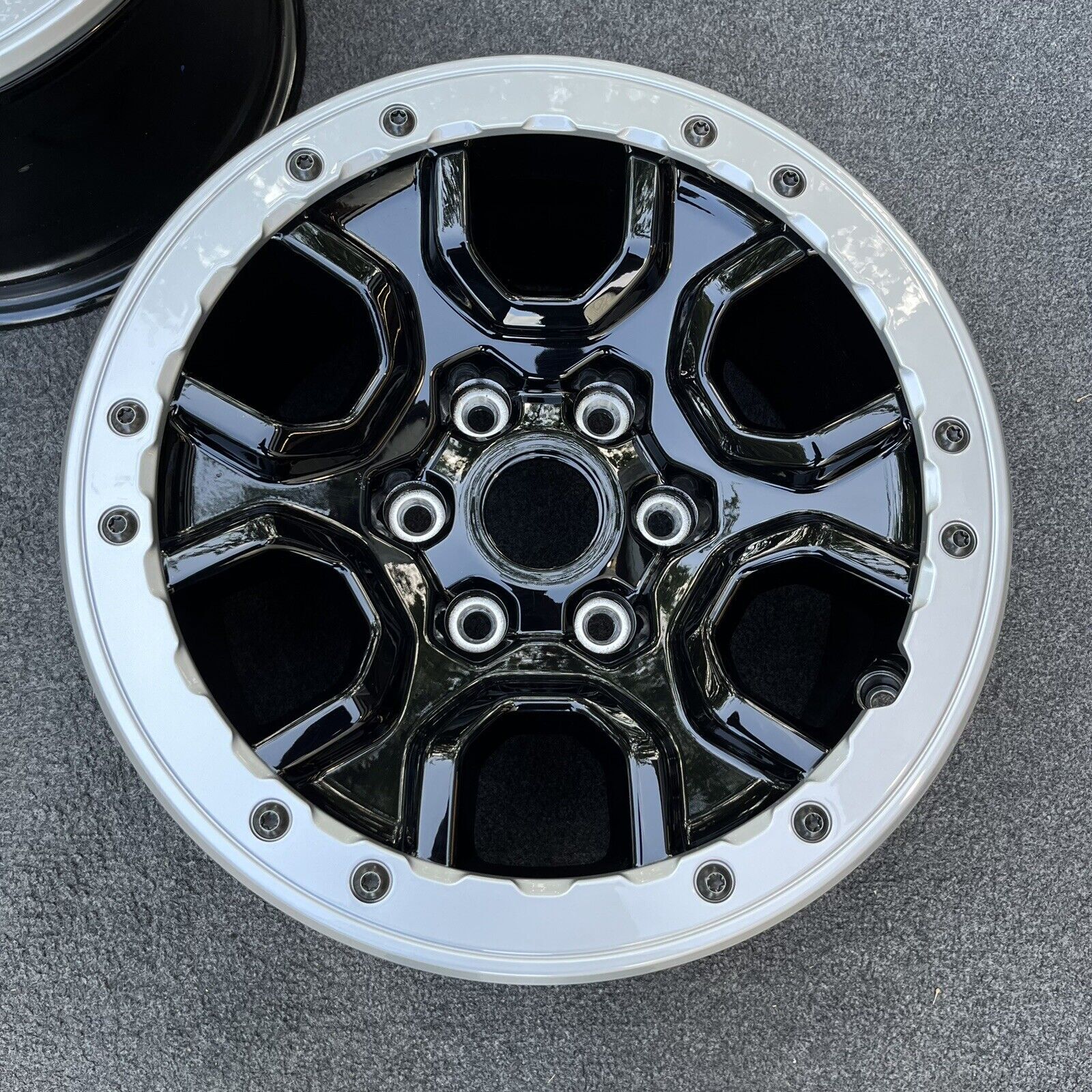 SINGLE 17 INCH WHEEL/RIM FORD BRONCO 2021-2024 BEADLOCK OEM GLOSS BLACK ...