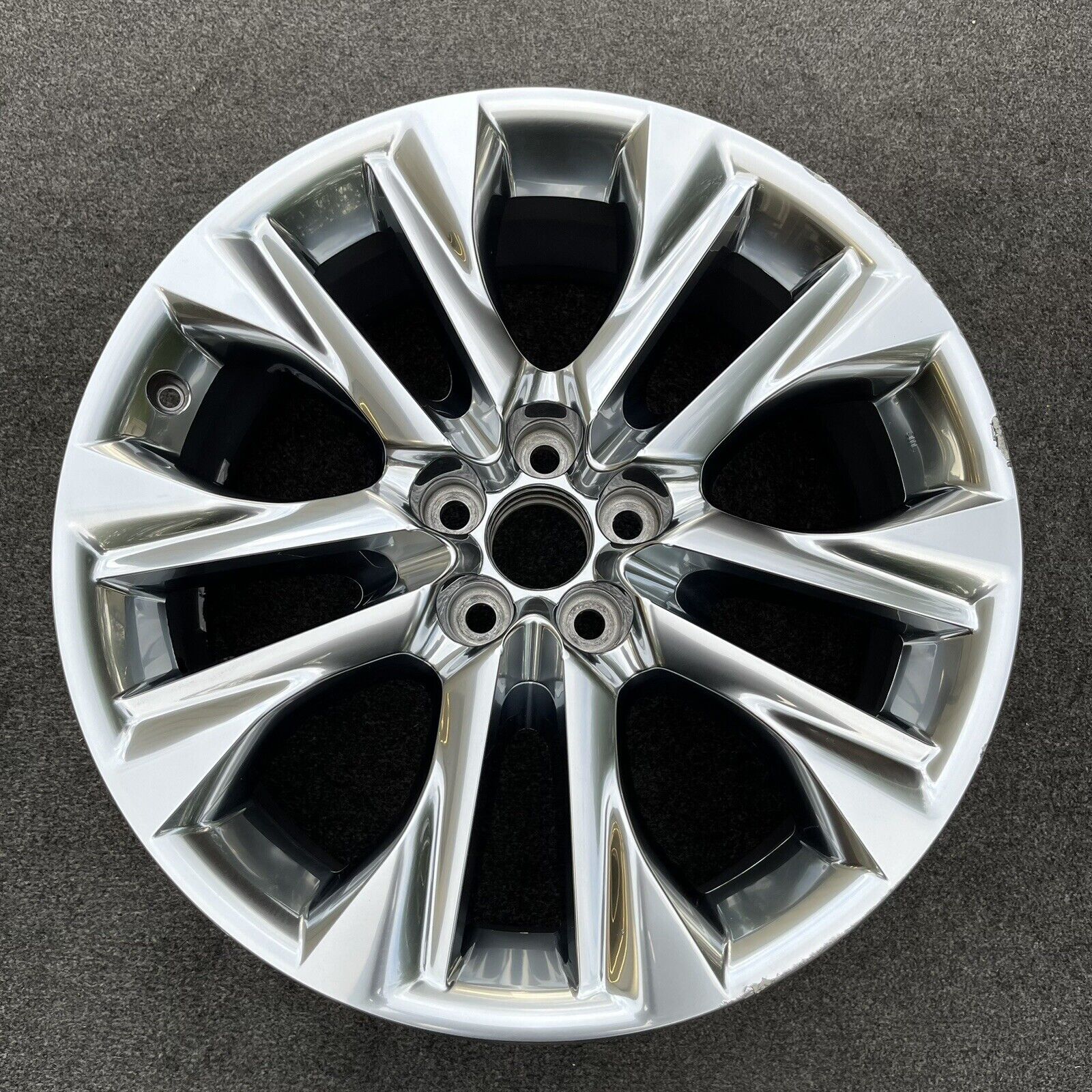 SINGLE 20 INCH WHEEL/RIM TOYOTA HIGHLANDER 2020-2023 OEM PLATINUM CLAD ...
