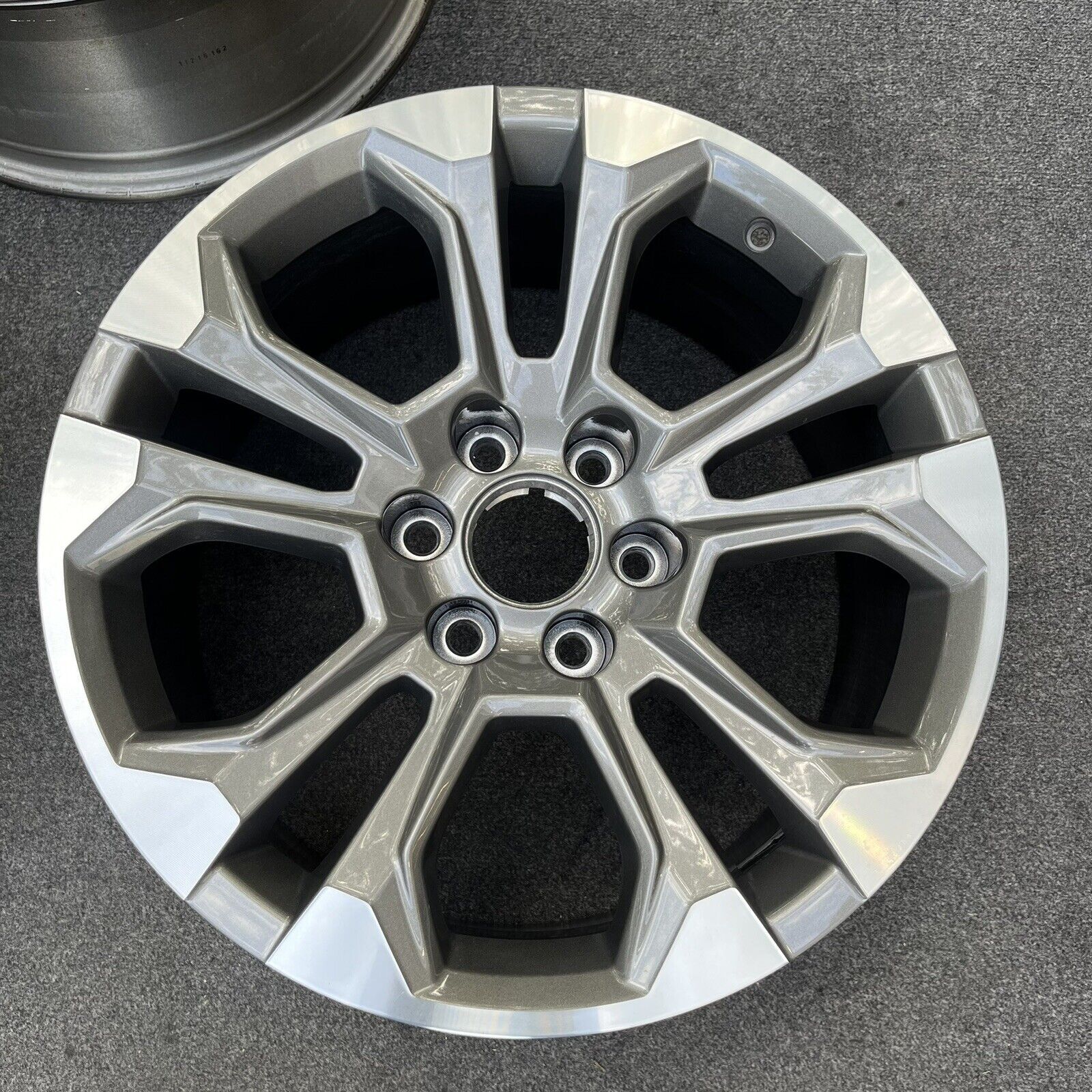 SINGLE 20 INCH WHEEL CHEVROLET SILVERADO 1500 2022-2024 OEM GRAY ...
