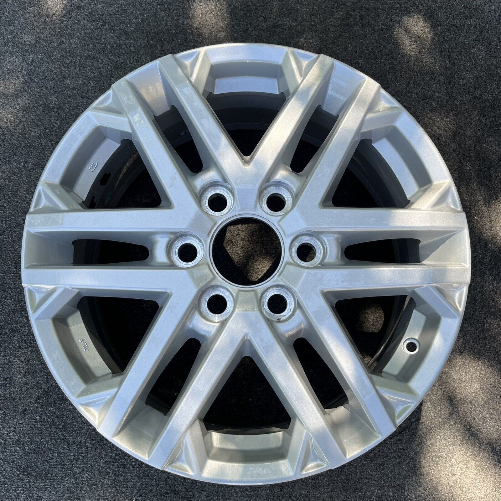 SINGLE 18 INCH WHEEL/RIM TOYOTA SEQUOIA, TUNDRA 2022-2024 OEM SILVER ...